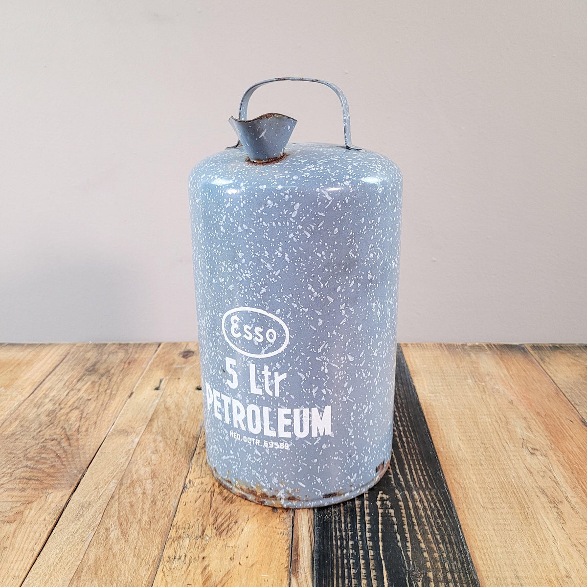 Esso, Petroleumkanne aus Emailie